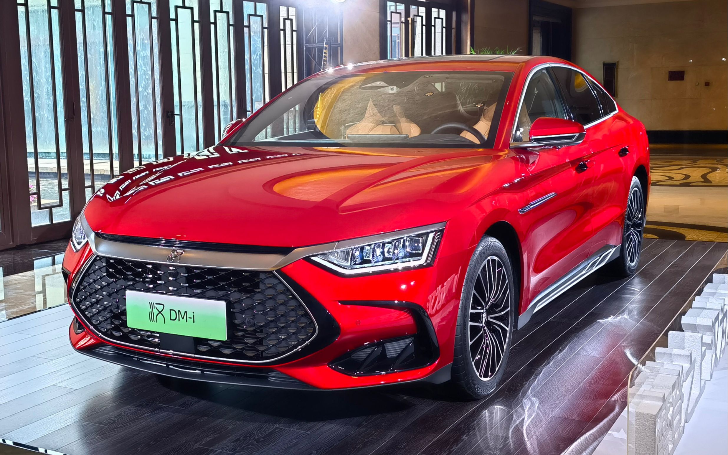 比亚迪移动电站技术升级,放电功率高达6千瓦,实用性超乎想象