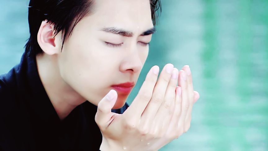 李易峰演过的影视剧,李易峰长得神清气爽,竟每天用香花洗澡!