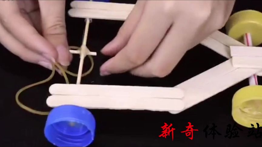 亲自动手制作的动力小车,环保好玩,儿子好喜欢