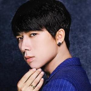 李明霖 