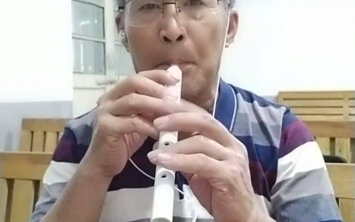新型乐器管子吹奏轻松,好学易吹,且声音优美好听,是大人和孩子的一件...