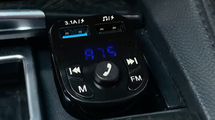 车载蓝牙mp3播放器使用教程