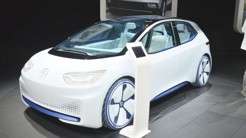 纯电动汽车、插电混动和油电混动这三种,买那一种更划算?