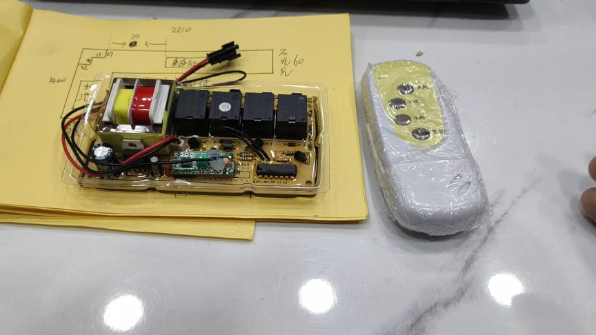 抽烟机触摸按键不灵,开关坏的或主板坏的,一套万能板自己就解决