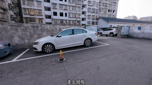 一个中年男人在10多万人口的小县城,做跨境电商的一整天