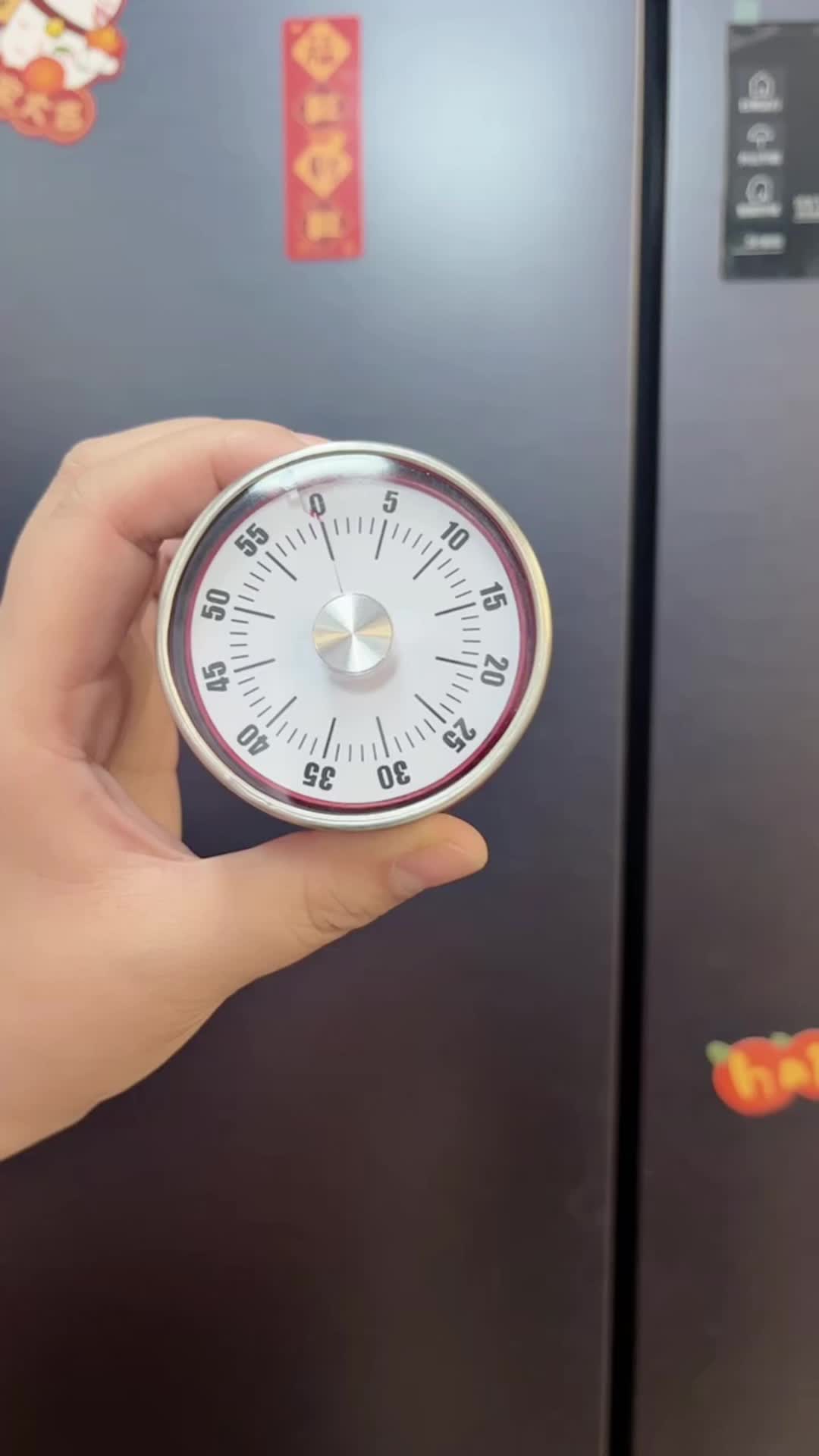 经常在家里做饭的,厨房备一个定时器,很多菜都可以按时出锅