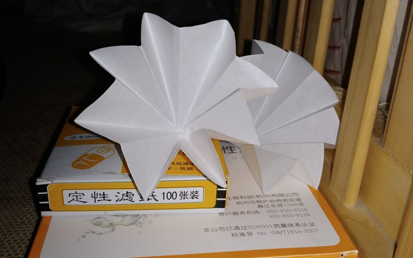 如何折菊花滤纸?