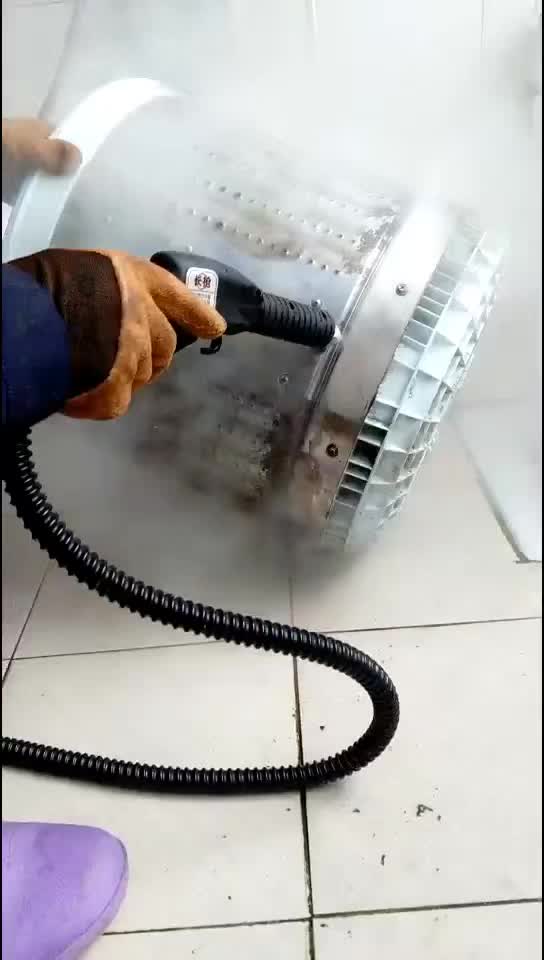 高温蒸汽清洗洗衣机内桶上的污垢,汽到垢除…洁家邦家电清洗