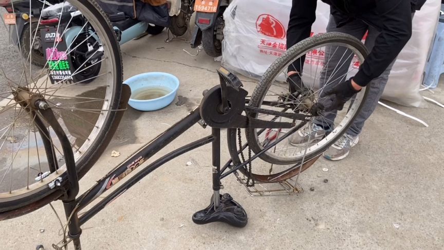 新买电动车被偷,花50块钱买二手自行车,修它却花了这么多钱