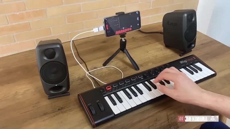 小型音乐工作室,需要一个高配手机,小型MIDI键盘