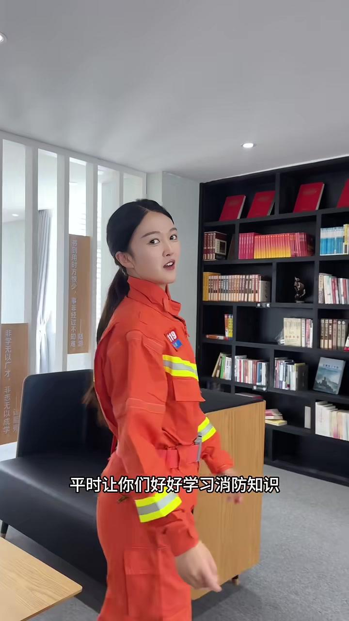 当灭火器写入中考英语作文,你知道如何写作文吗?英文版灭火器使用...