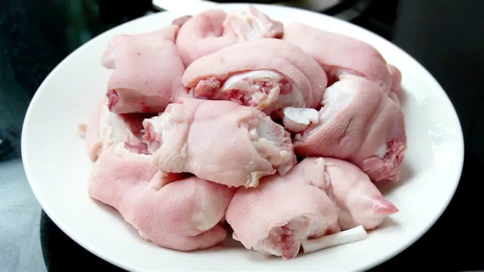 猪蹄这样做太好吃了,入锅简单一做,香味四溢