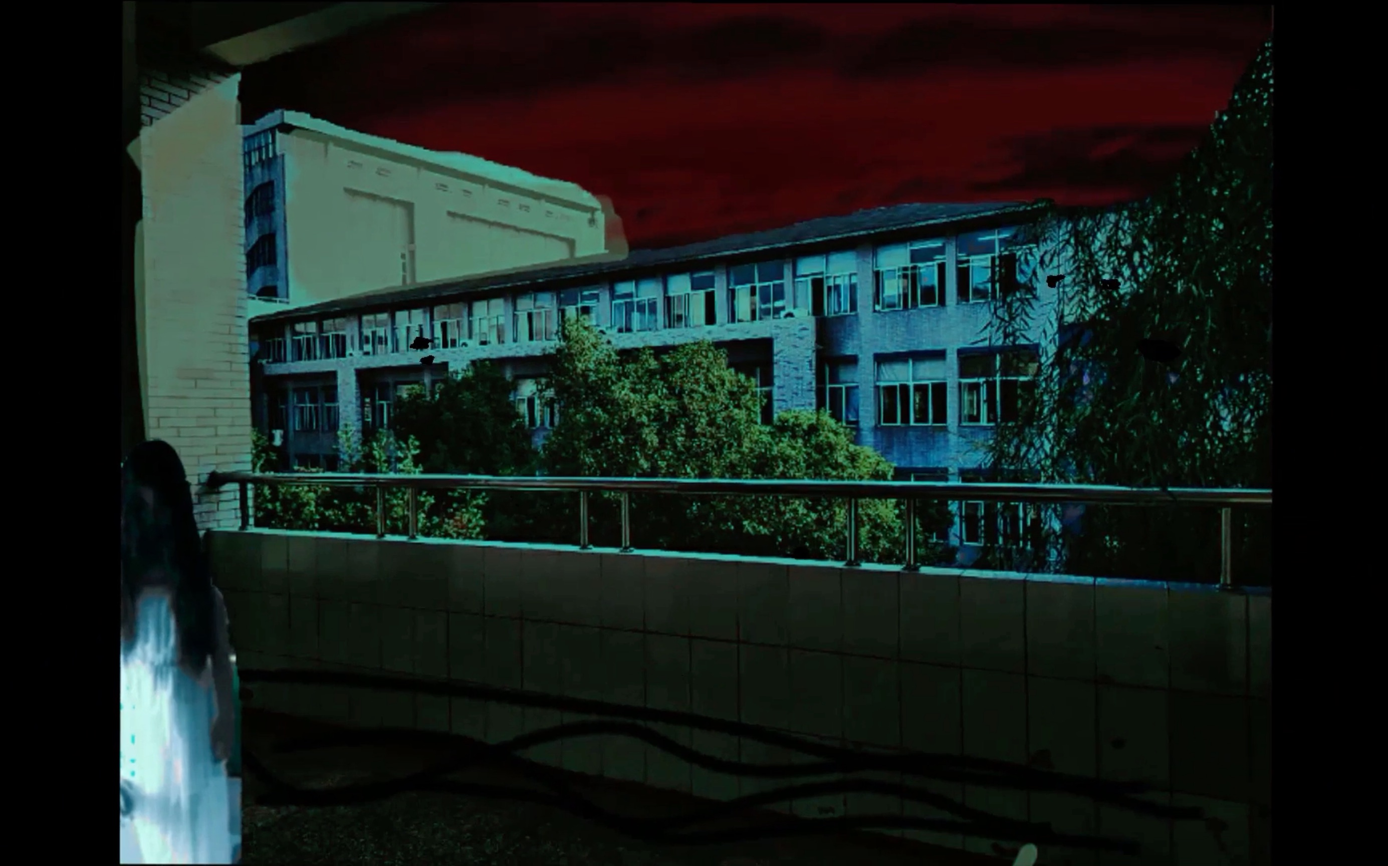 ...」某初中生用渣渣技术,制作了一个低成本恐(搞)怖(笑)学校宣传片…