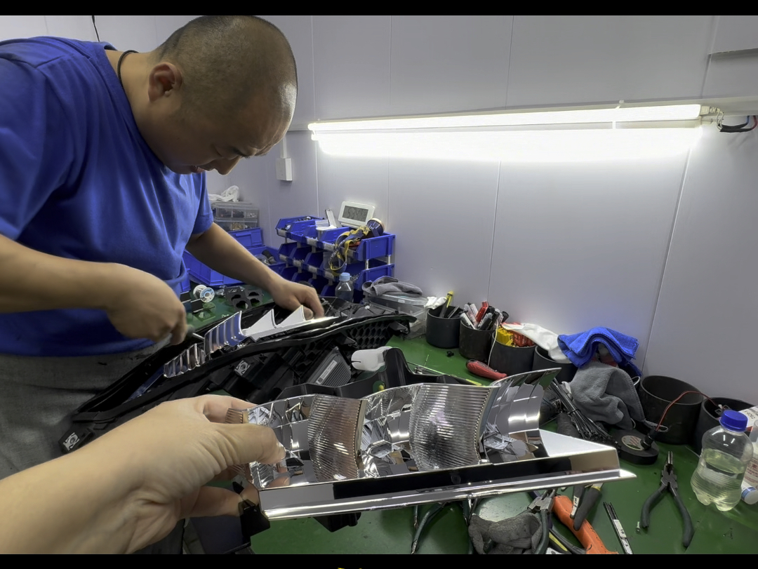 理想one车灯昏暗不够亮 升级矩阵模组六近十二远