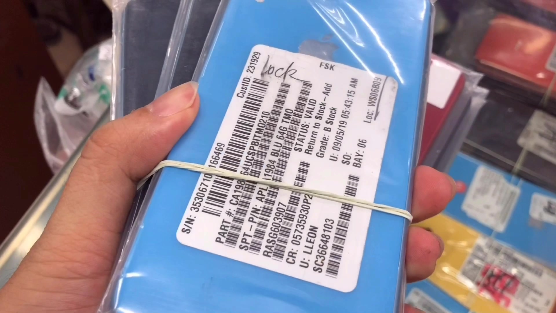 全新未激活的iPhone11,二手手机市场价格4000多一点,感觉很划算