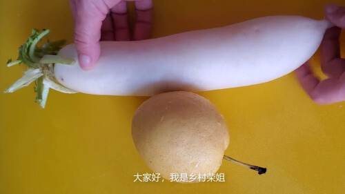 1个萝卜1个梨,随手一煮,清香四溢,润喉止渴,连喝3碗也不解馋