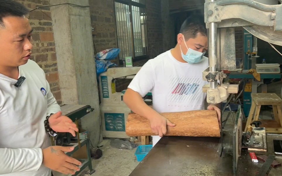 这种来自印度迈索尔地区的老山檀香看着平淡无奇,价格却极其昂贵