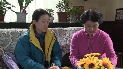 老师去家访,母亲以为孩子成绩提高了,结果相反