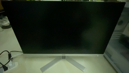 各位大佬:这为什么会无限自动进入bios,设置保存后csm后,又自动复原。