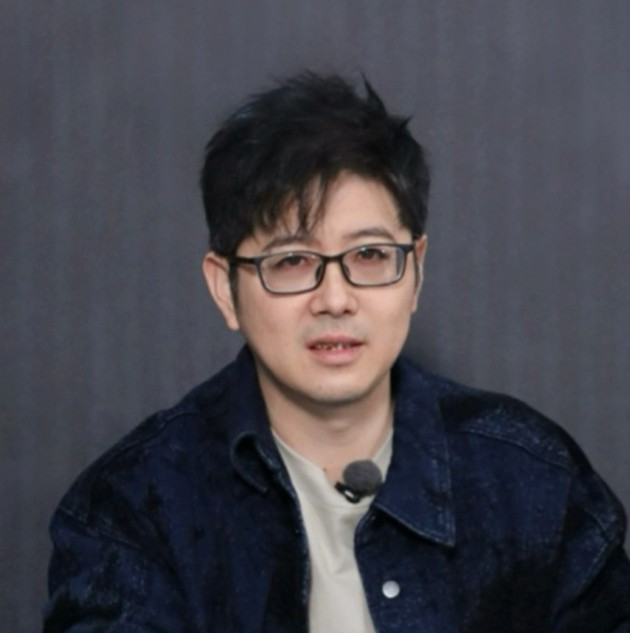 王纯迅 