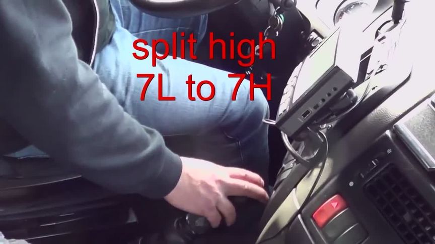 司机驾驶16速变速箱卡车,看看他是怎么换挡的