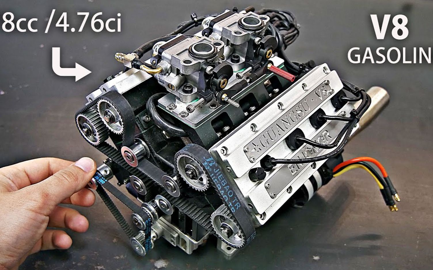 排量78CC,巴掌大小的V8发动机,没想能带动摩托车
