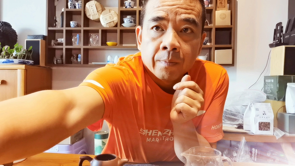 老罗说普洱:普洱茶能不能标准化,让消费者不要犯选择综合症