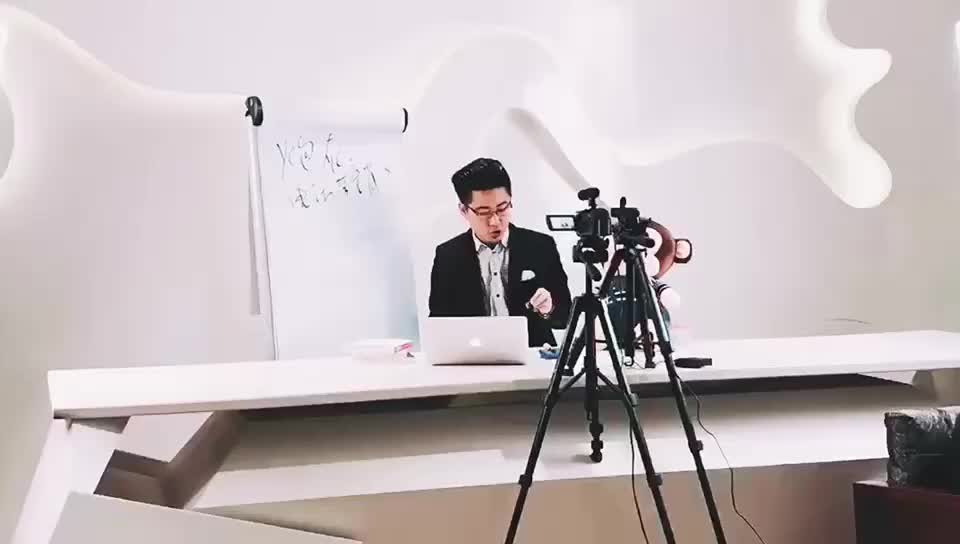 每月一次大屏直播教学,足不出户,畅享顶级管理思想✊