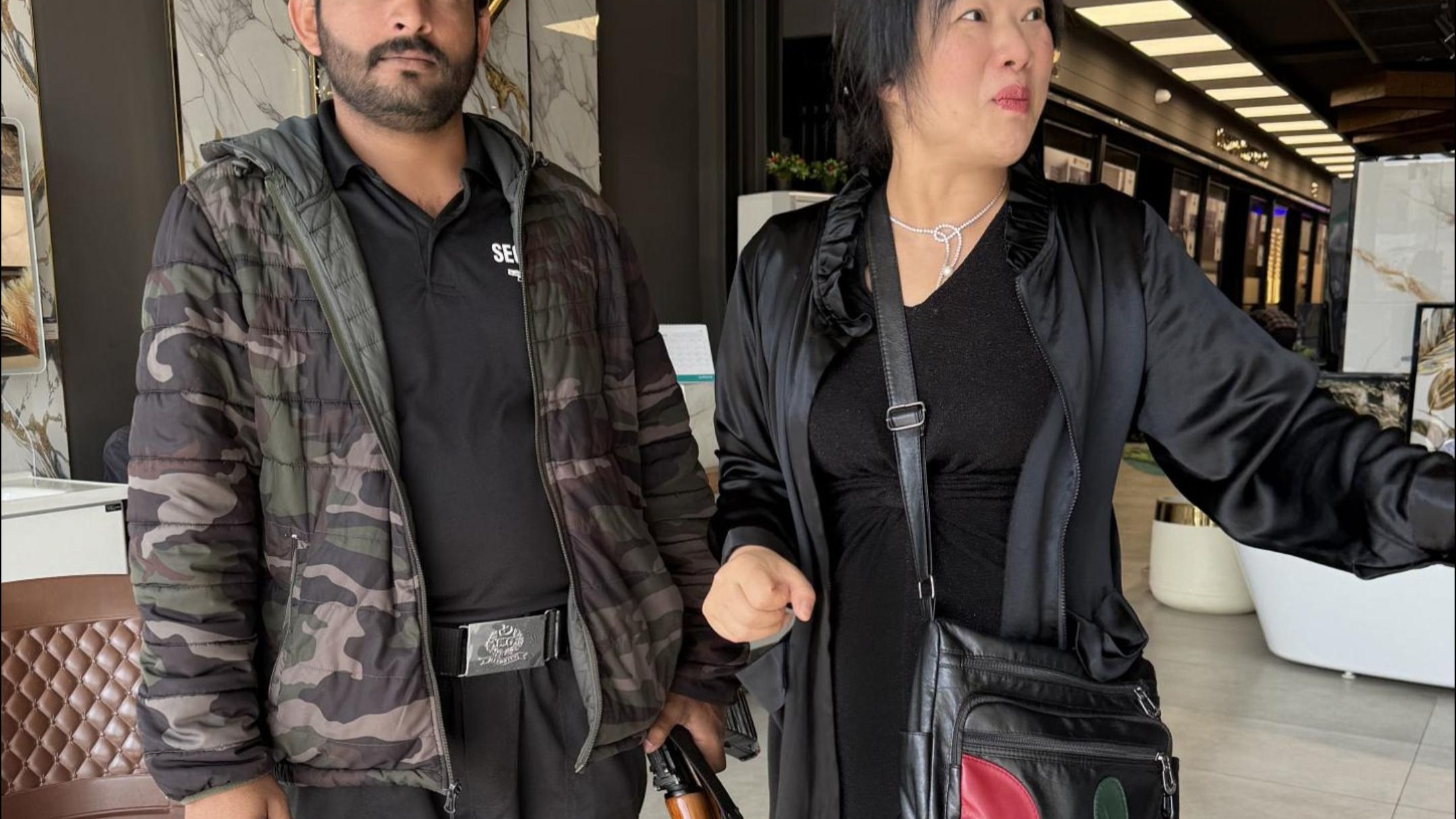 ... 退税只跟工厂的增值税发票和报关单有关 。 很多客户要求做低清关...