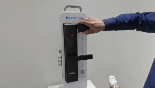 智能锁强磁脉冲小黑盒开锁测试