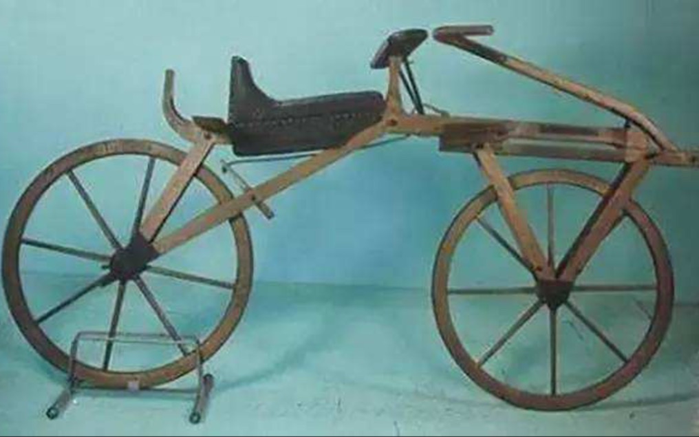 清朝一奇才早欧洲一百多年发明自行车,媲美爱迪生,却叫它洋车?
