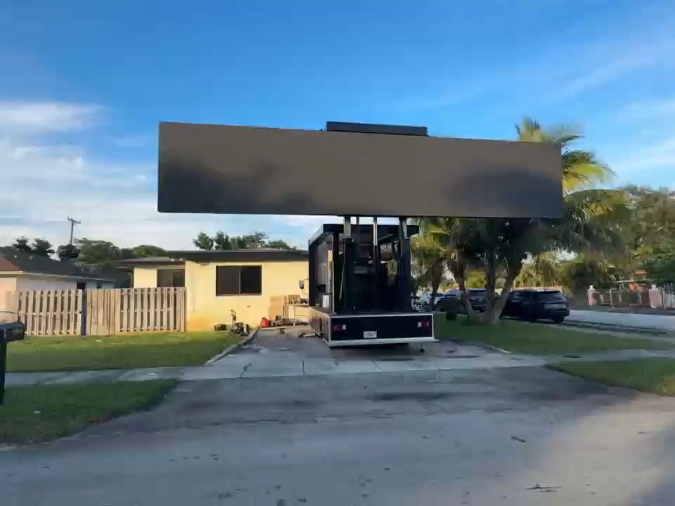 出口美国的LED屏车厢,三面LED屏可展开可升降LED显示屏