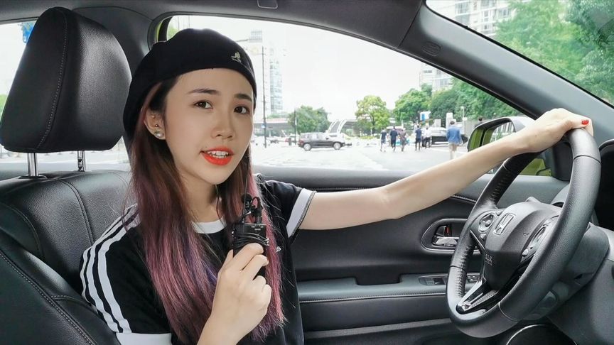 8英寸DA智能屏互联系统,实现智能手机与本田XRV的完美连接