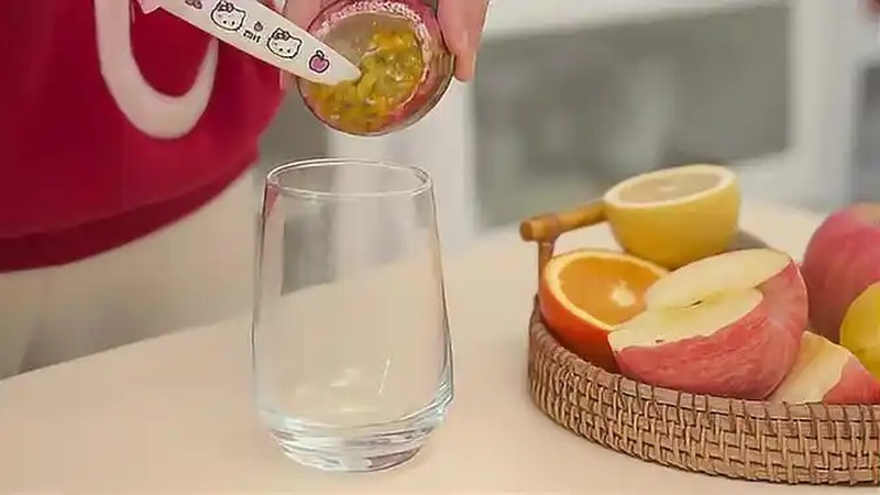 告别晚间暴食:低卡水果+视觉激励+0卡饮品
