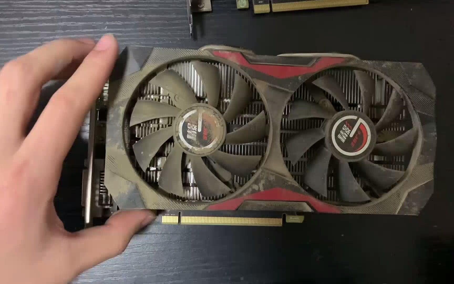 又收到一箱持久锻炼的矿卡,这个成色看了矿主都流泪