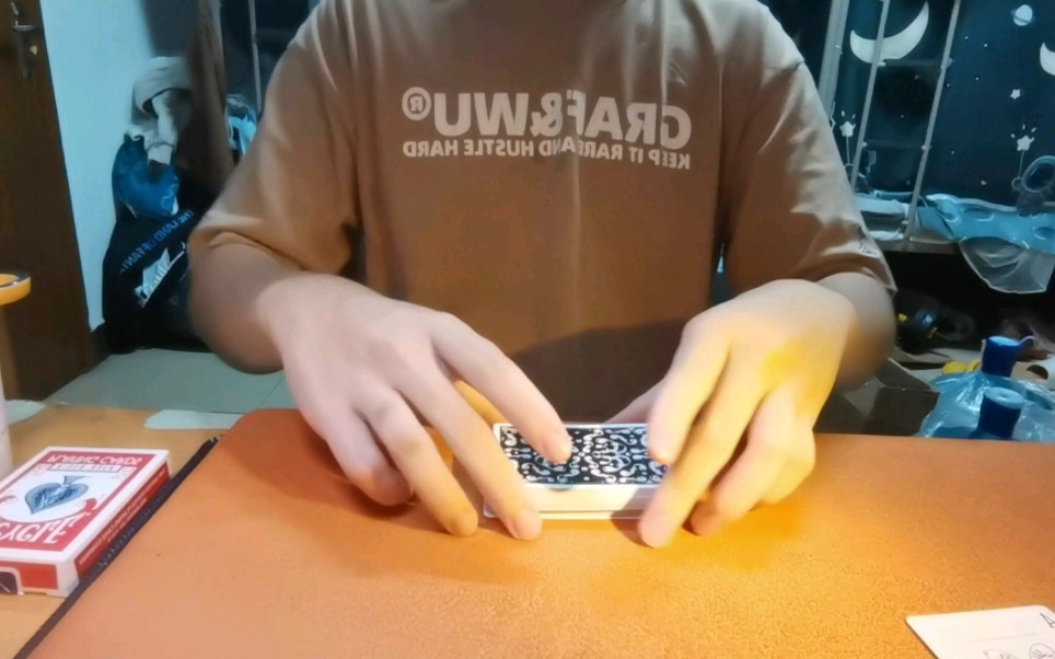 大学生给刘谦魔术课交作业了~4A现牌流程
