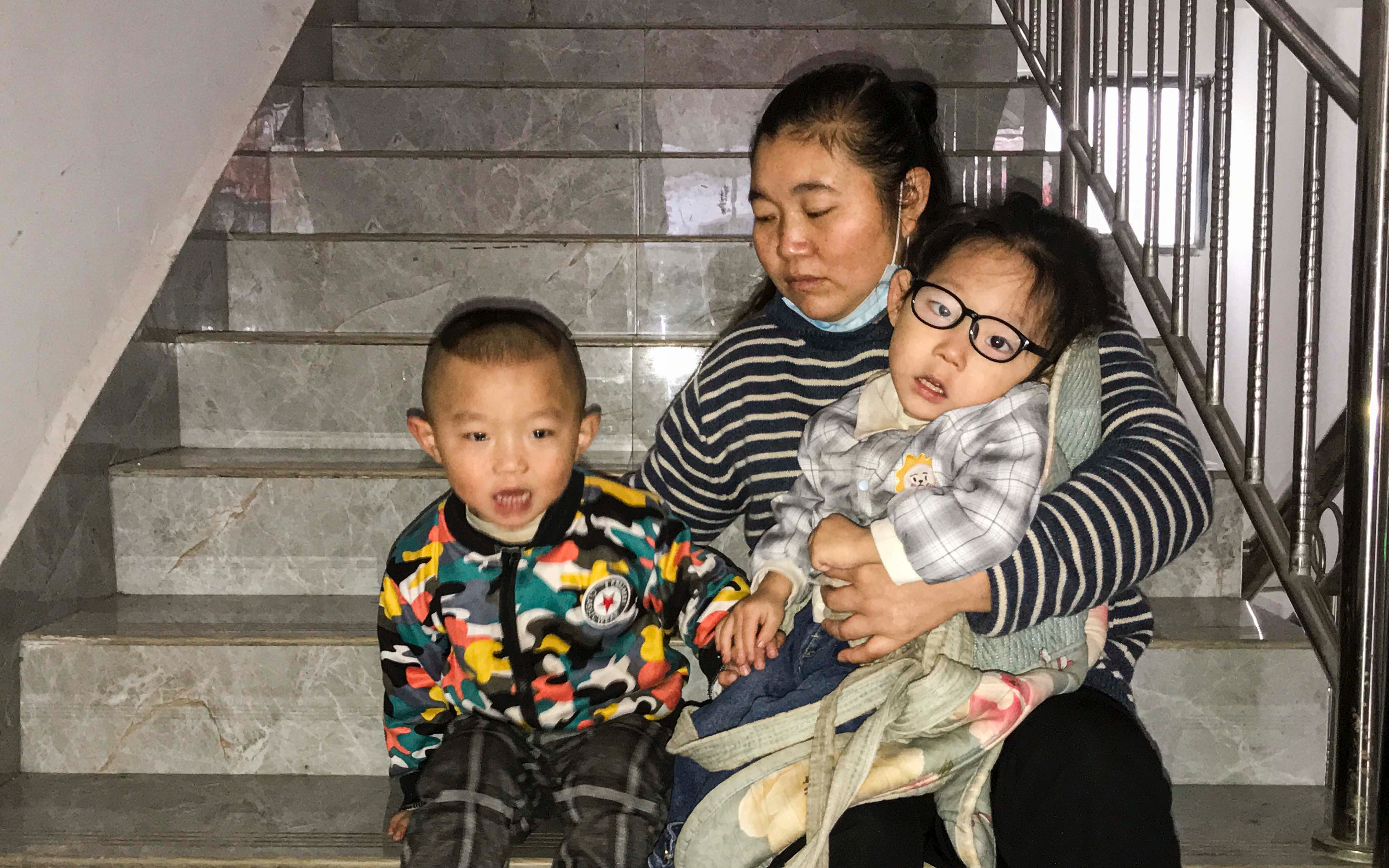 夫妻俩花重金做试管婴儿,喜得一对双胞胎男孩,没过多久却后悔了