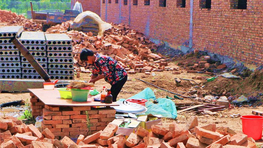 在农村建自建房,该如何算包工包料的价格呢?看完恍然大悟