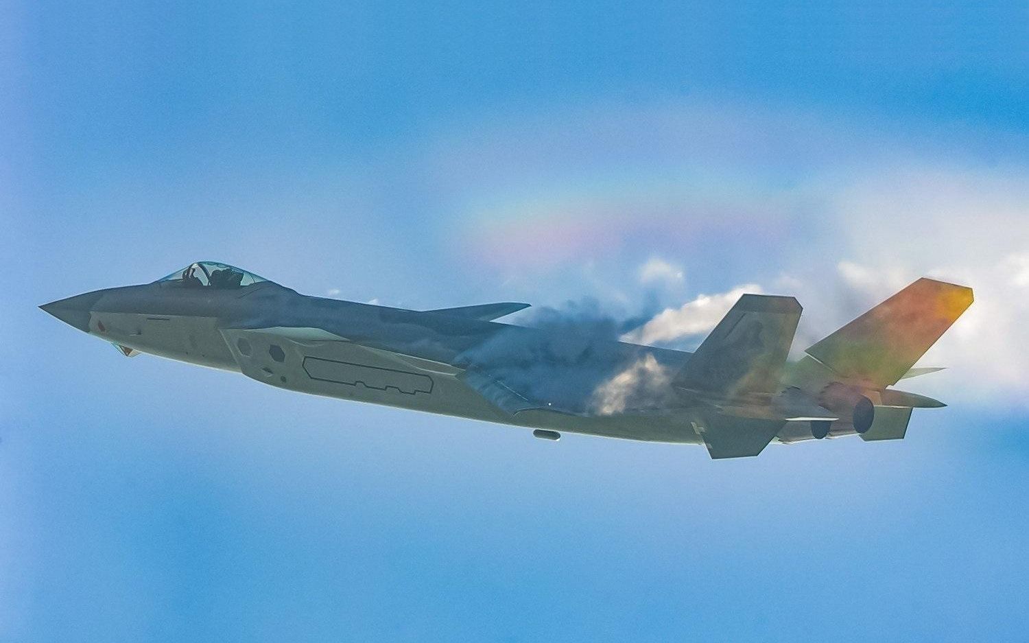 【航空知识--歼-20(基础篇)】第二期 关于静稳定和静不稳定,鸭式布局和...