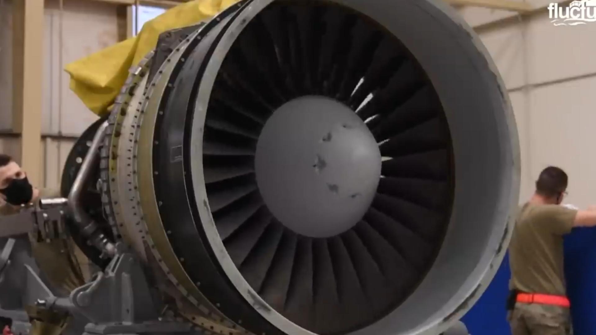 造船厂是如何维护巨大的船舶螺旋桨的