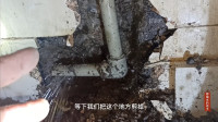 厨房阳台厕所都冒水出来,水管破裂漏水了,就是这么严重!