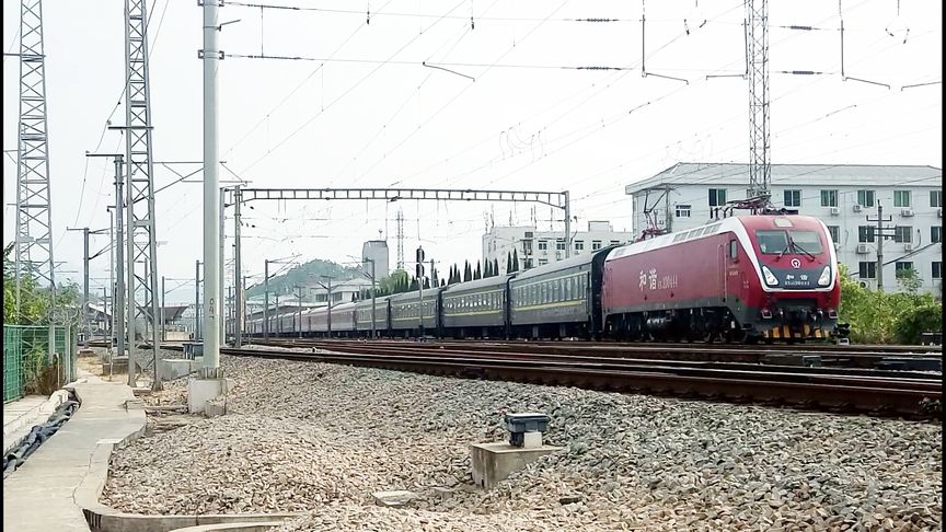 京九南段北上火车难得晚点,深圳东-天津K1620次中途从赣州站发出