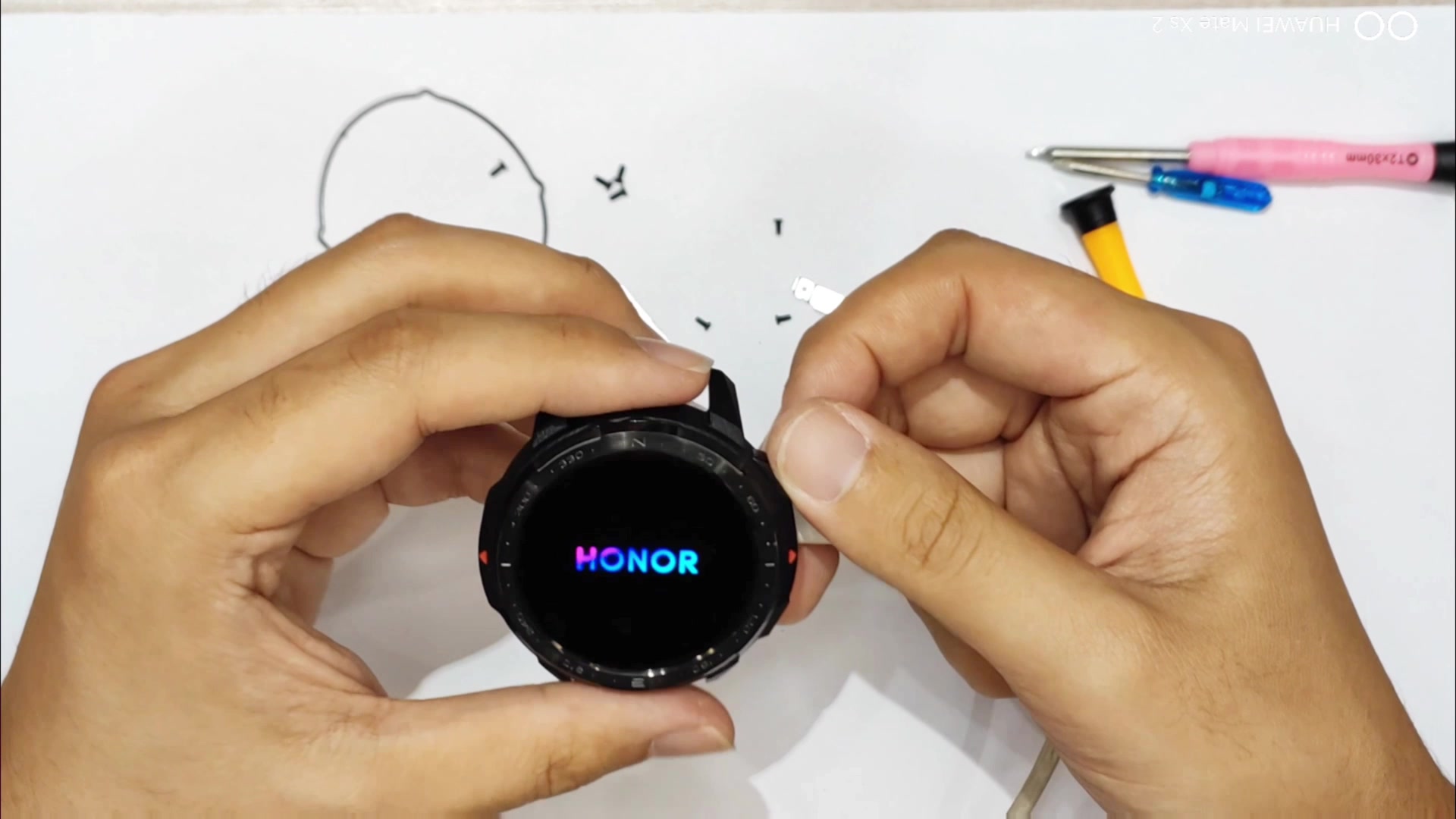 荣耀Gs Pro手表拆机更换带框屏幕教程