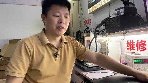 可以升级的笔记本电脑见过长什么样吗?现在故障是自动开机无故重启