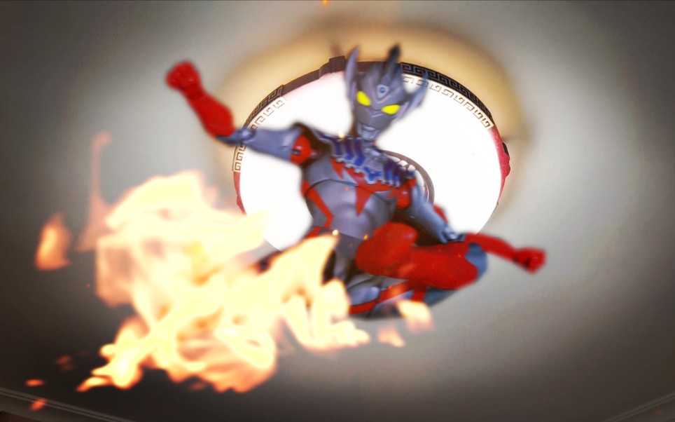 【定格测评】爆肝1469张!超燃 电影级打斗;我家被奥特曼手办强拆了?