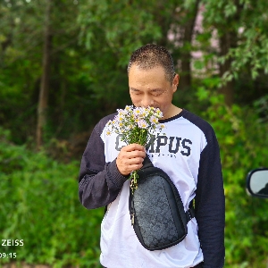 靠谱的保险大叔 