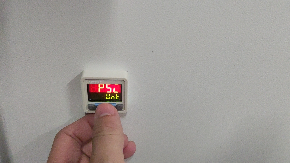 【记录】亚德客气压表调试