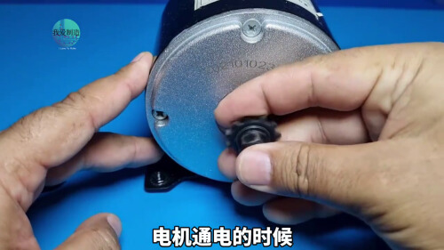 LM393差动电压比较器驱动MOS管,制作电机扭矩控制器,十分高效
