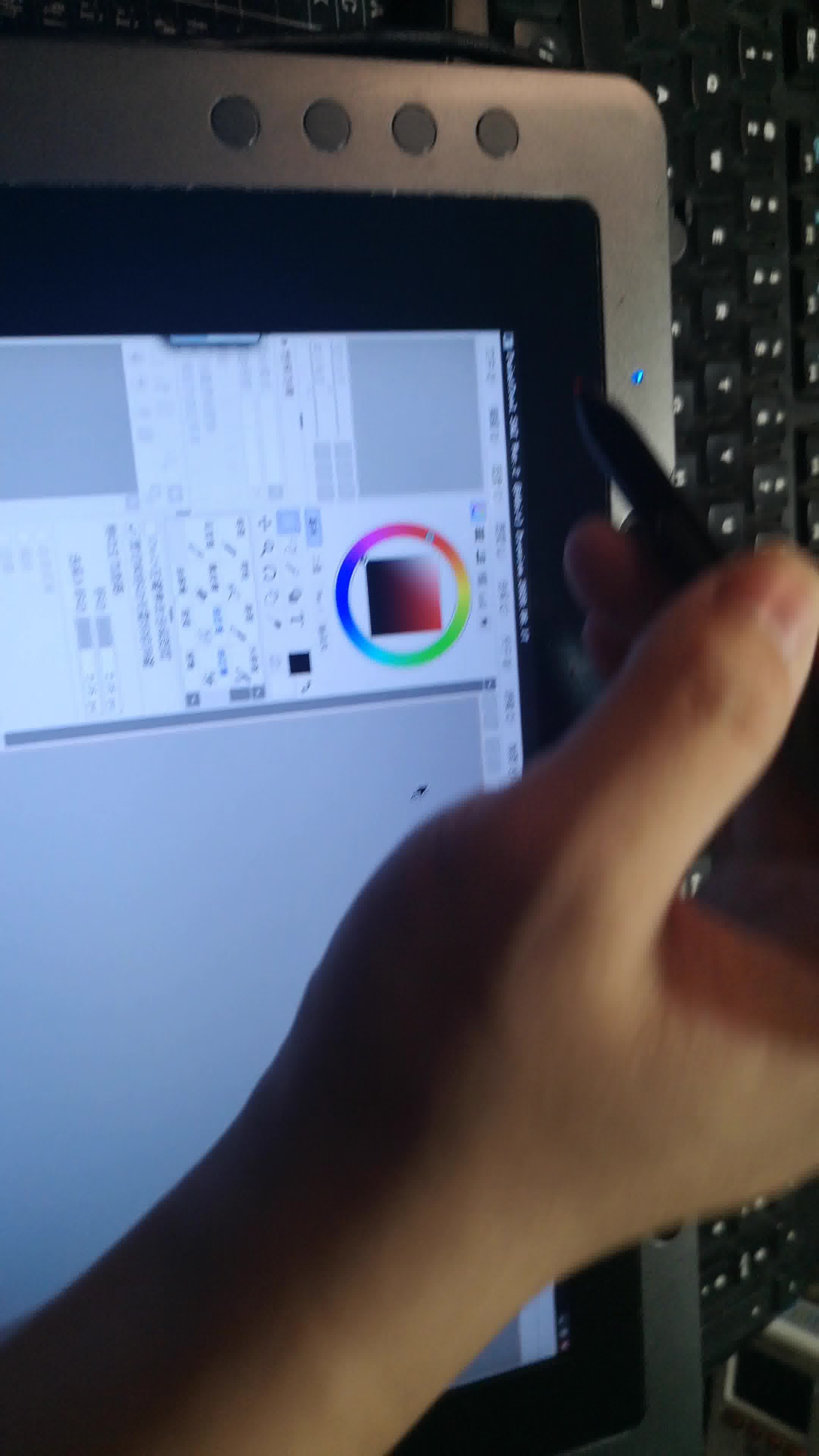 200包邮的Wacom数位屏测评(DTU-1031)