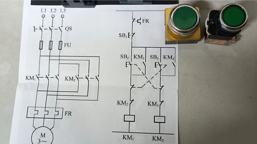 三相异步电动机正反转接线实物分享,希望对你有所帮助